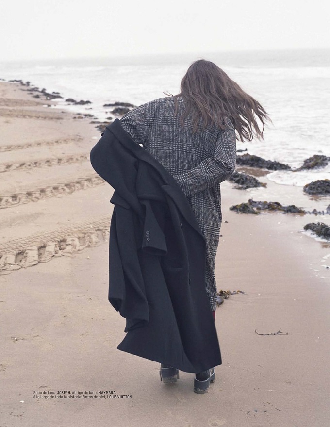 L’Officiel Mexico August 2016 Carly Moore by Gadir Rajab