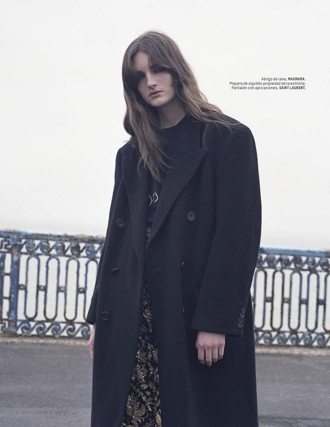 L’Officiel Mexico August 2016 Carly Moore by Gadir Rajab