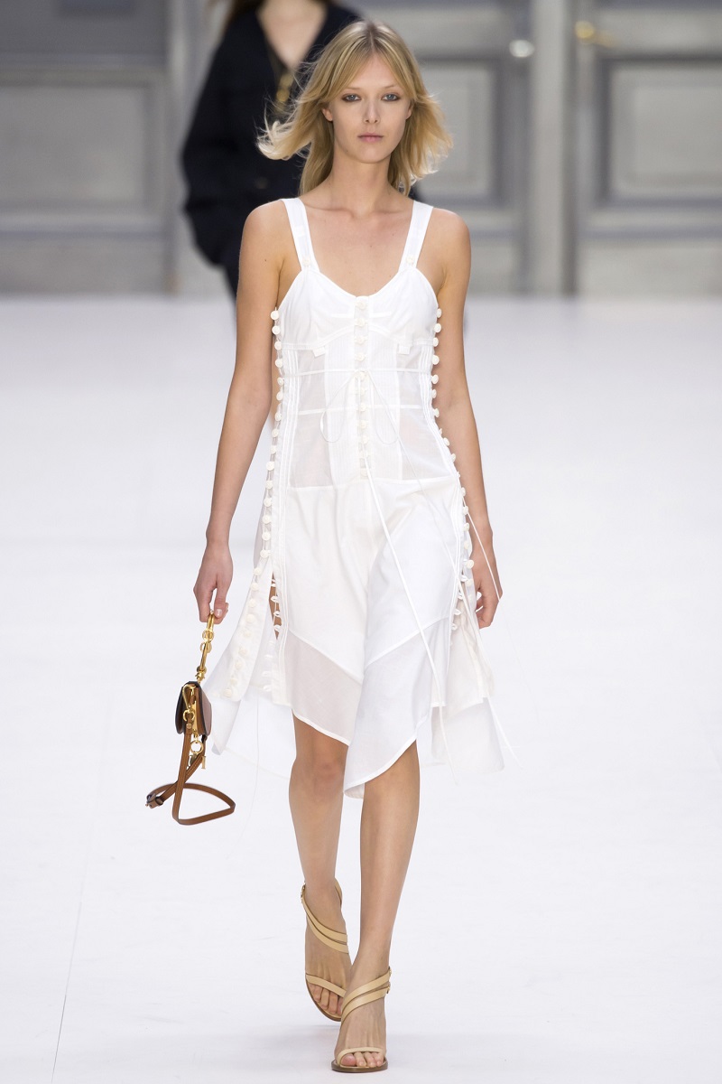 Chloé, il maestoso inno allo spirito Flower Power