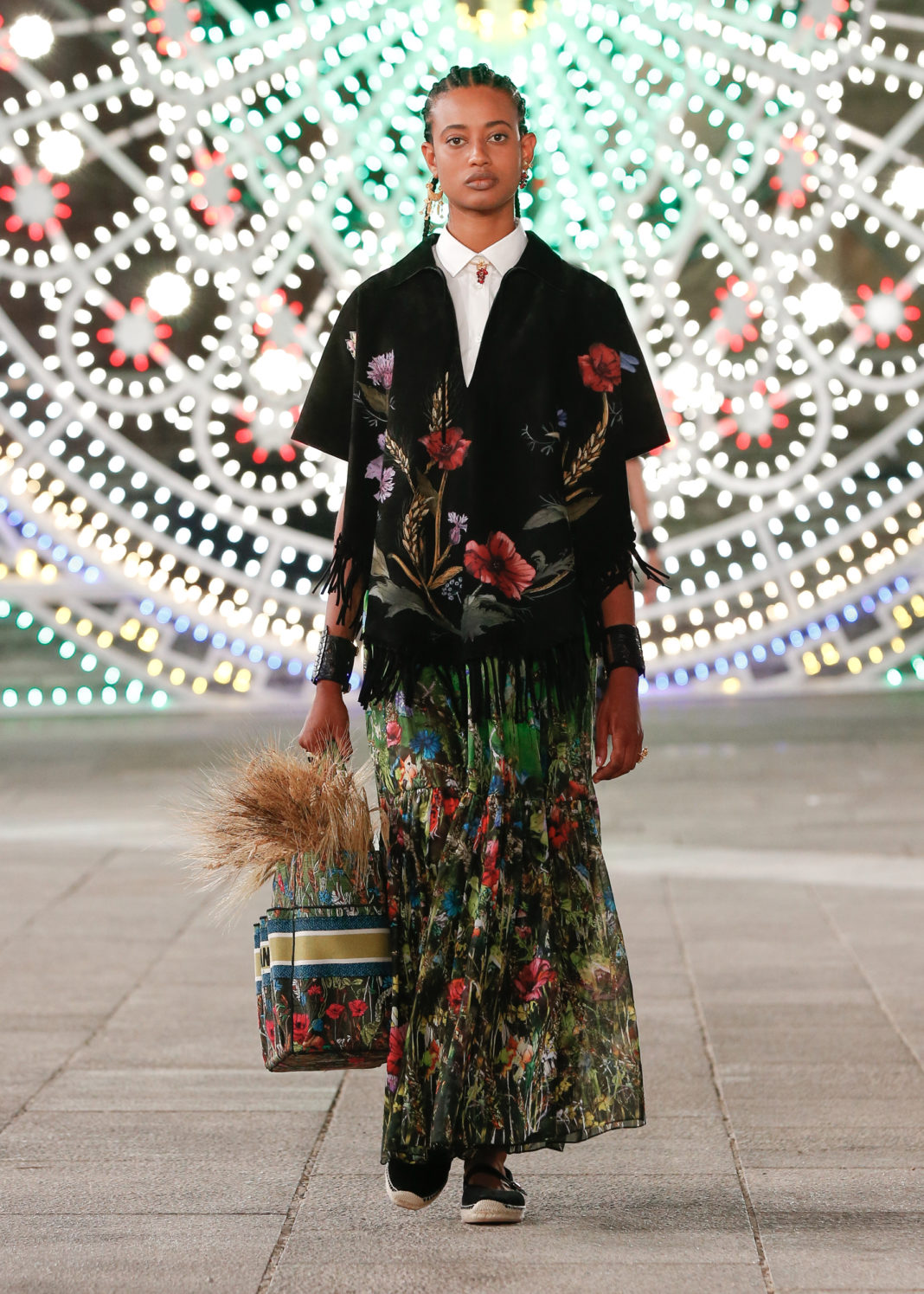 Dior Cruise 2021: tutti i look della sfilata a Lecce | Fashionpress.it