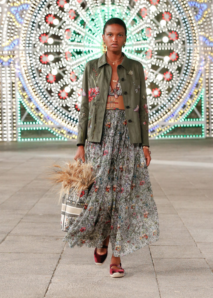 Dior Cruise 2021: tutti i look della sfilata a Lecce | Fashionpress.it