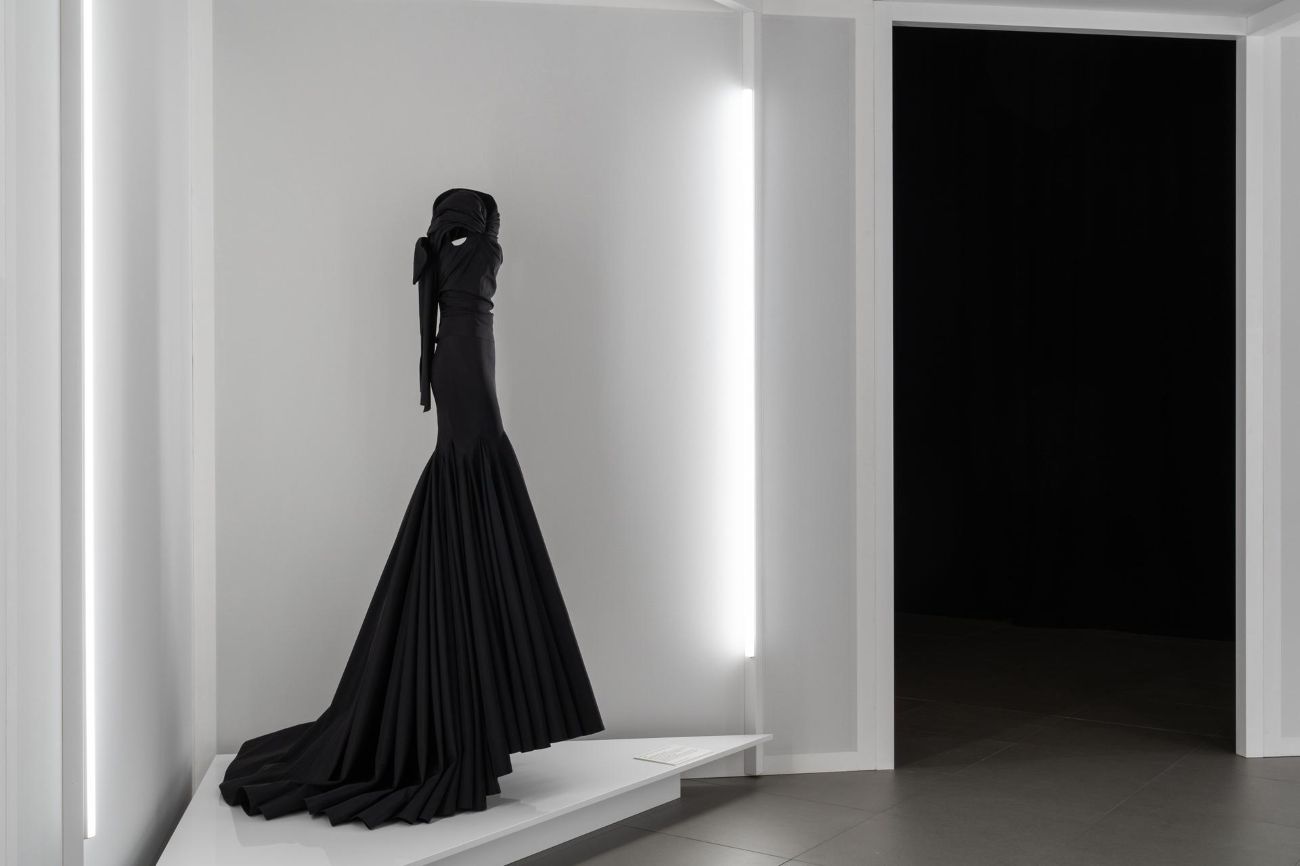 Azzedine Alaïa e Cristóbal Balenciaga. Scultori della Forma in mostra ...